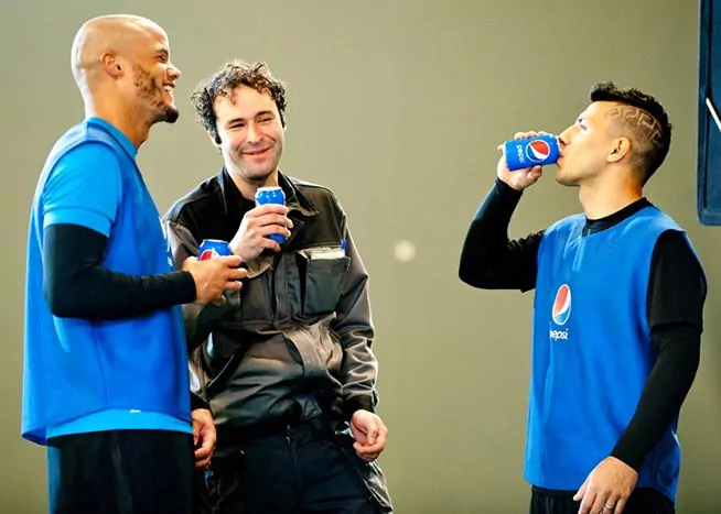 Al via la nuova campagna promozionale Pepsi MAX Blue Card: in palio la ...