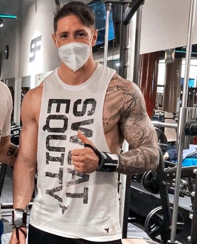 Il Fernando Torres allenatore fa davvero paura! Il nuovo fisico da ...