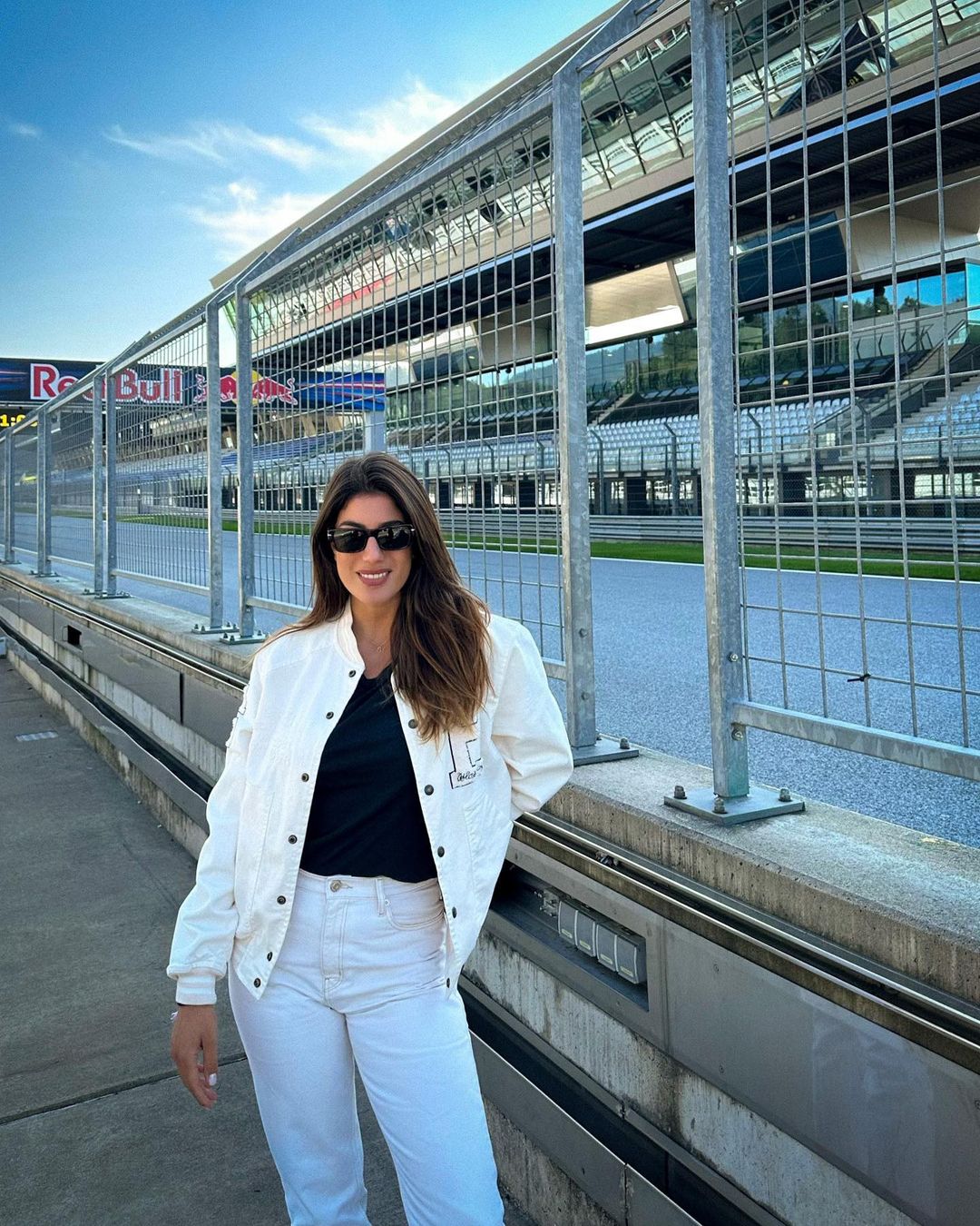 Chi è Vicky Piria? Una vita in pista: il nuovo volto della Formula 1